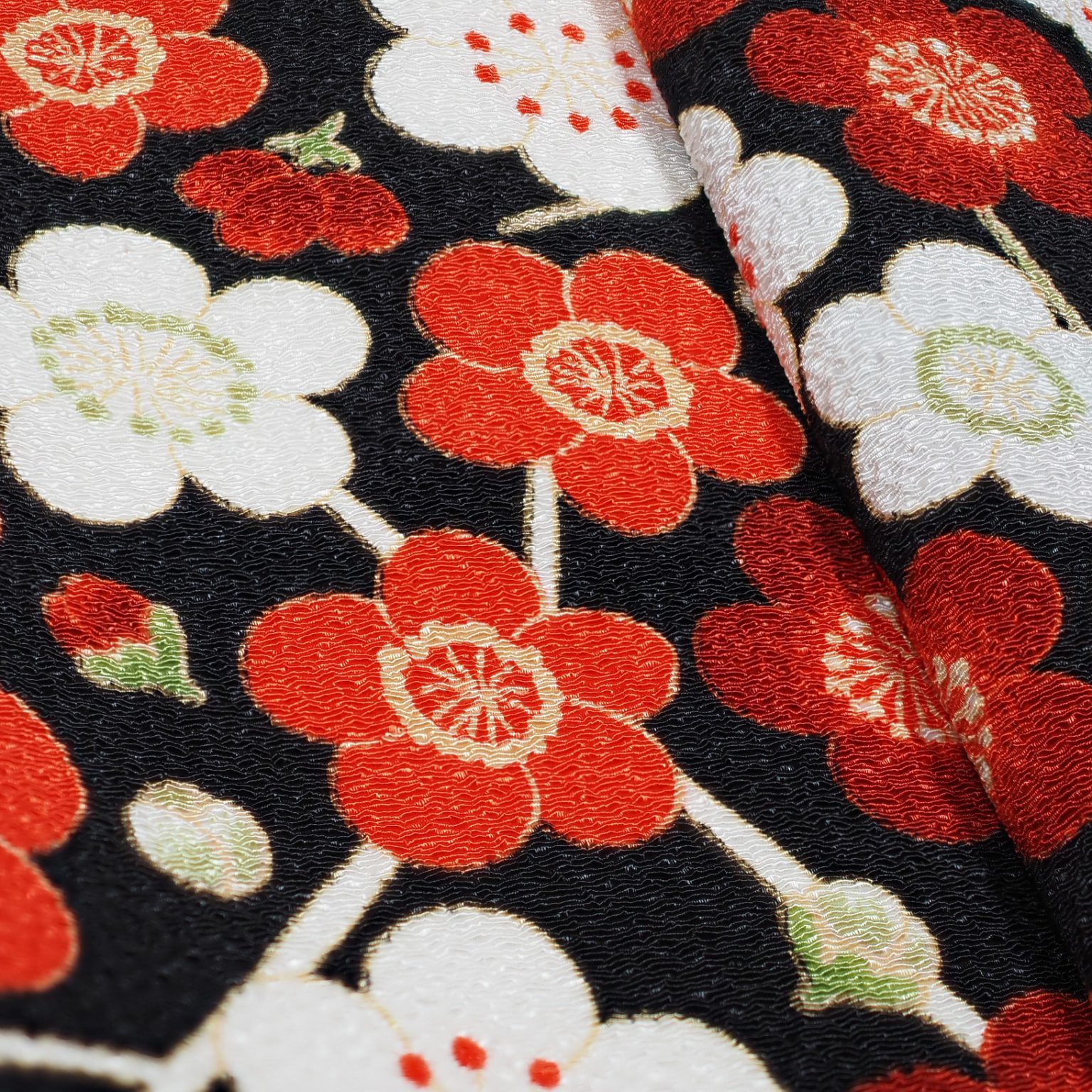 日本のテキスタイル加工技術―縮緬（ちりめん）織とは？ | 生地に詳しくなれるマガジン|テキスタイル、アパレルに関する情報を更新するブログです。